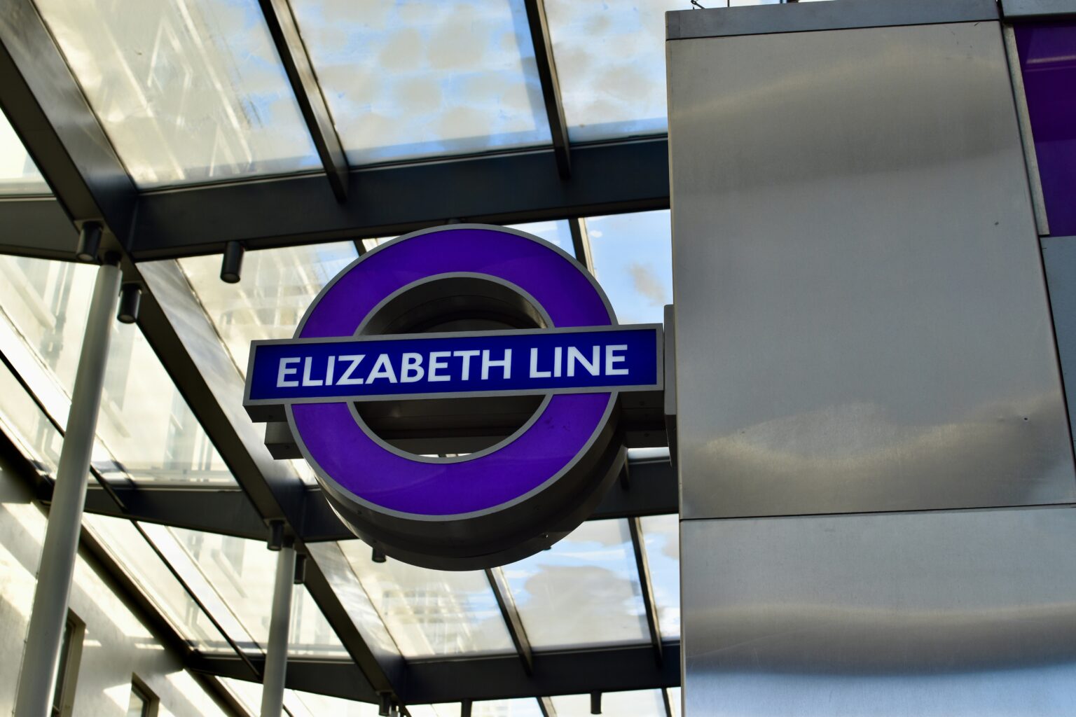 Elizabeth Line Connections - London Southend Airport