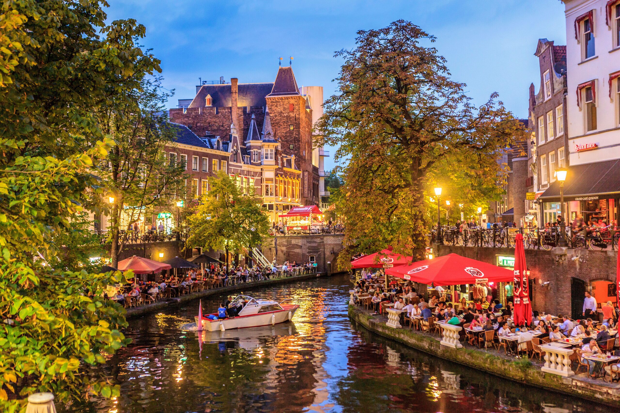 5 picturesque Dutch towns under an hour from Amsterdam - London ...