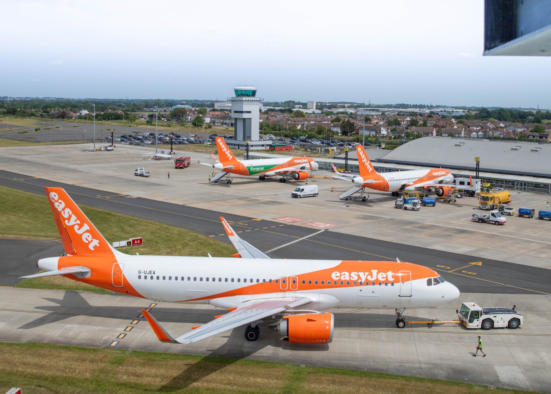 easyJet adds two new winter routes and package holidays from London ...